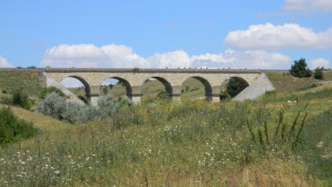 Apeductele, minuni inginerești care uimesc și astăzi: Arcadele ...